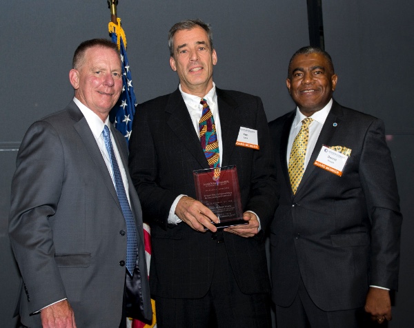 Stark Bro's receive Missouri Chamber's Fast-Track Award - Fruit Growers ...